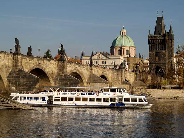 Jazz Boat Cruise – Prague Boat Tours